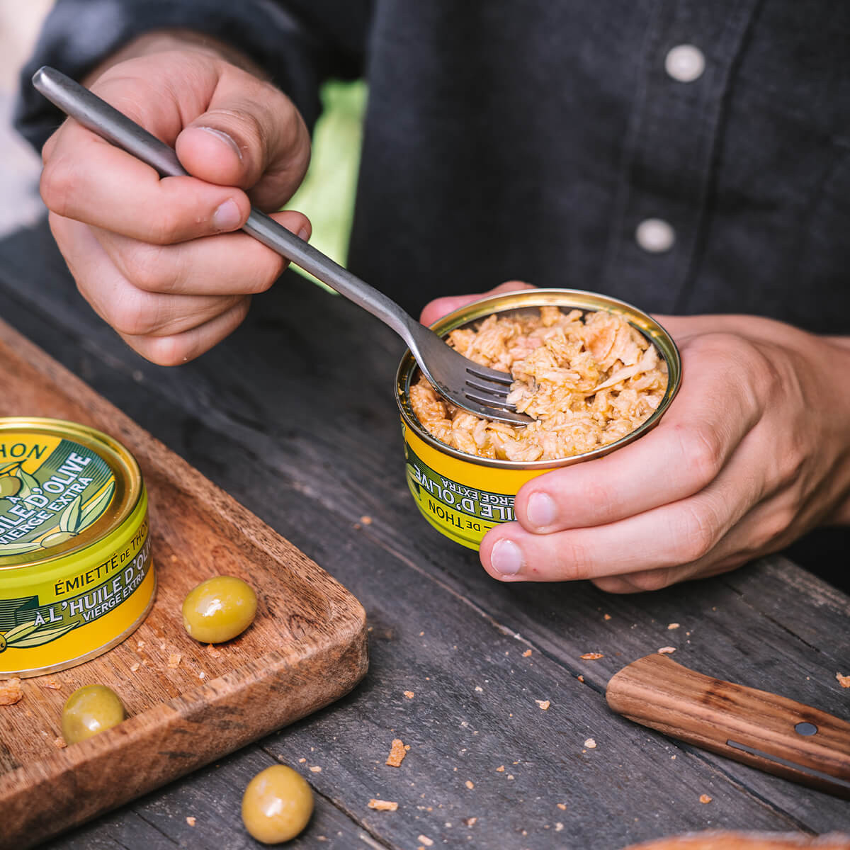 Assortment of 6 varieties of flaked Germon tuna